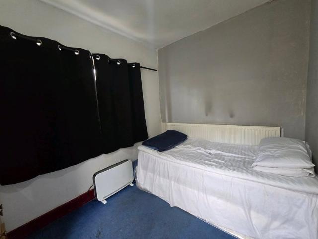 Room at Frith Road, Greater London