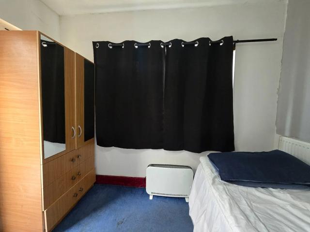 Room at Frith Road, Greater London