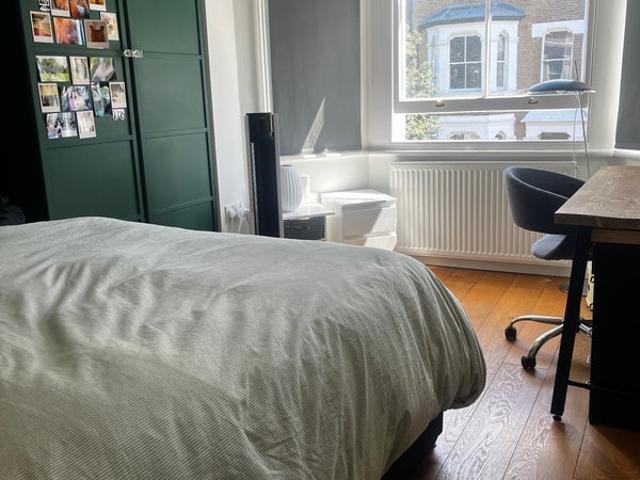 Room at Frithville Gardens, Greater London