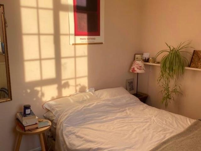 Room at Frithville Gardens, Greater London