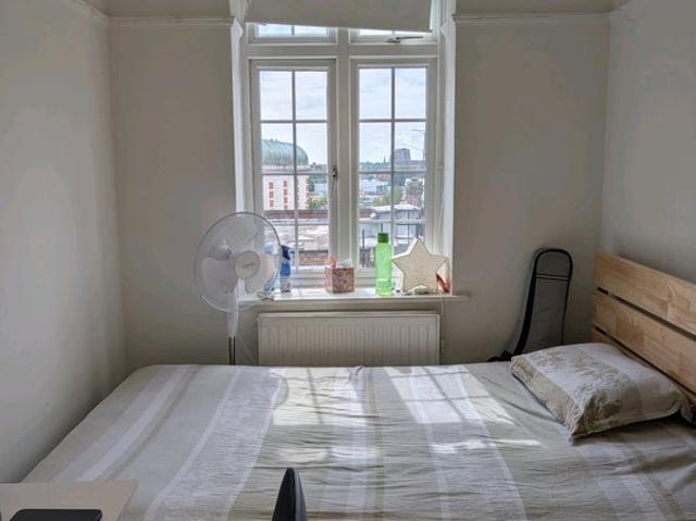Room at Frognal Court, Greater London