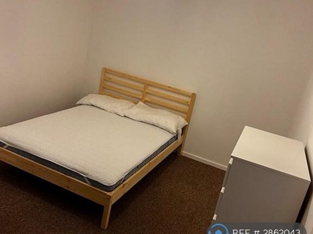 Room at Guildford Road, Colchester