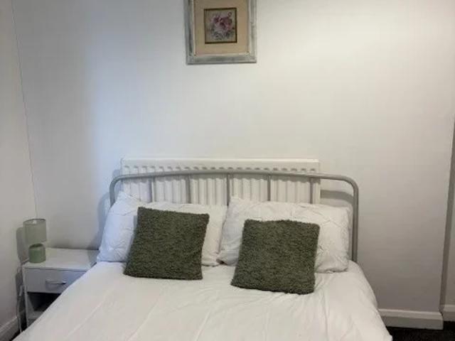 Room at Gulson Road, Coventry