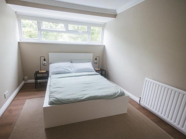 Room at Gun Hill Place, Basildon