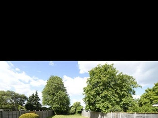 Room at Gunnersbury Avenue, Greater London