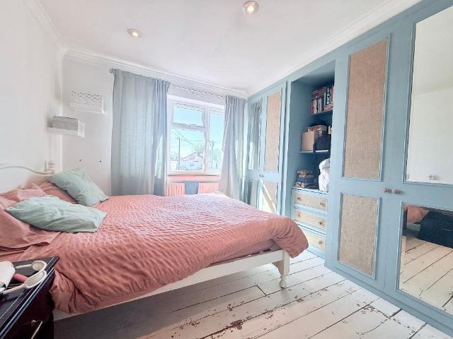 Room at Gurney Road, Greater London