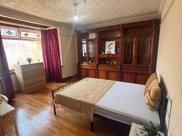 Room at Gabrielle Close, Greater London