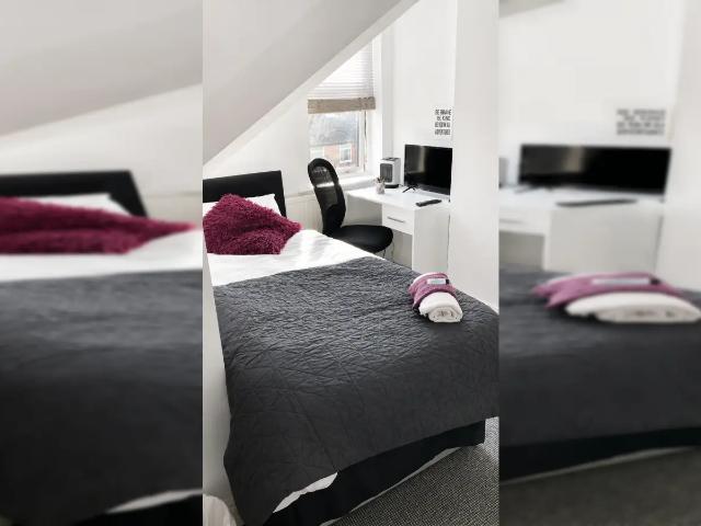 Room at Gabrielle Close, Nottingham