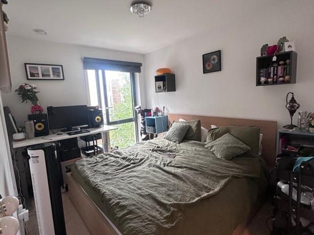 Room at Gaol Ferry Steps, Bristol