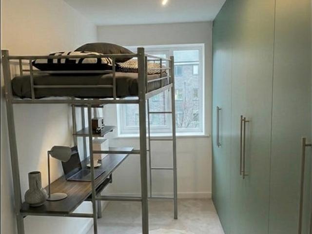 Room at Gala Avenue, Swanley