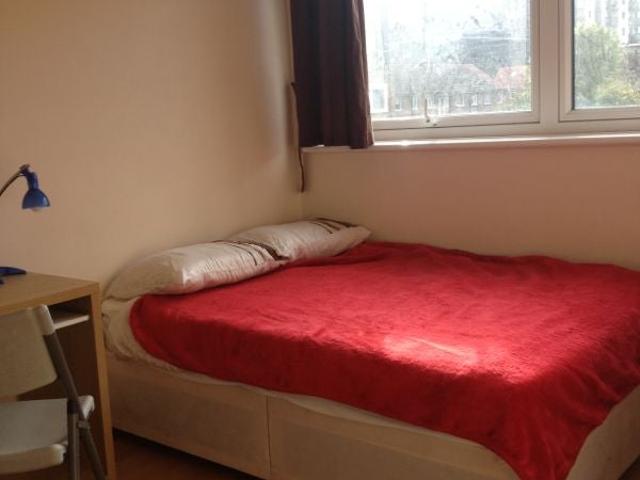 Room at Galbraith Street, Greater London