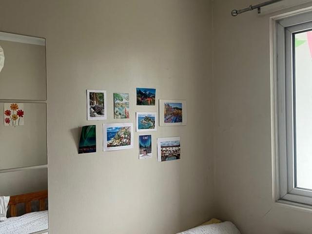 Room at Gales Gardens, Greater London
