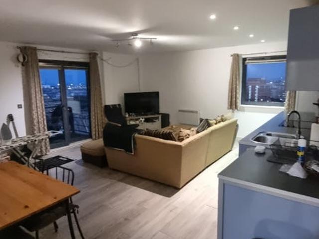 Room at Galleon Way, Cardiff