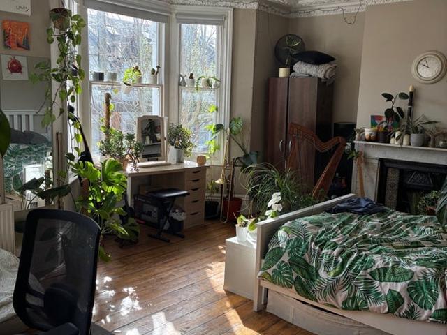 Room at Galveston Road, Greater London