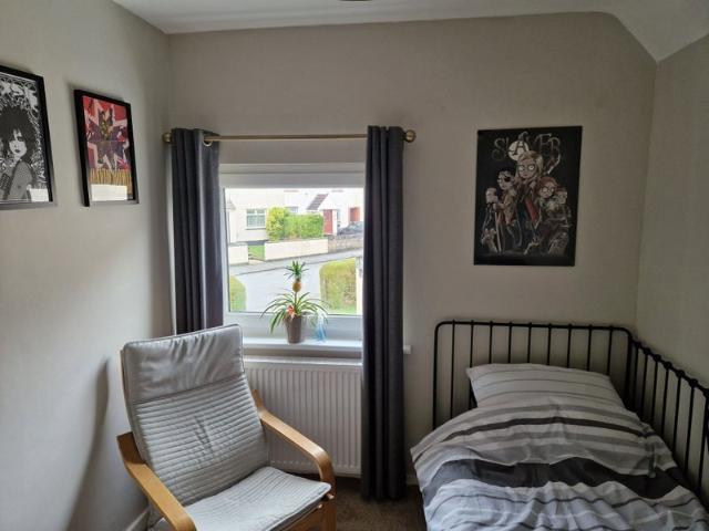 Room at Galway Road, Bristol
