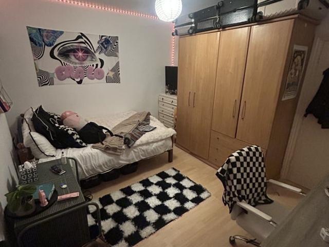Room at Gambole Road, Greater London