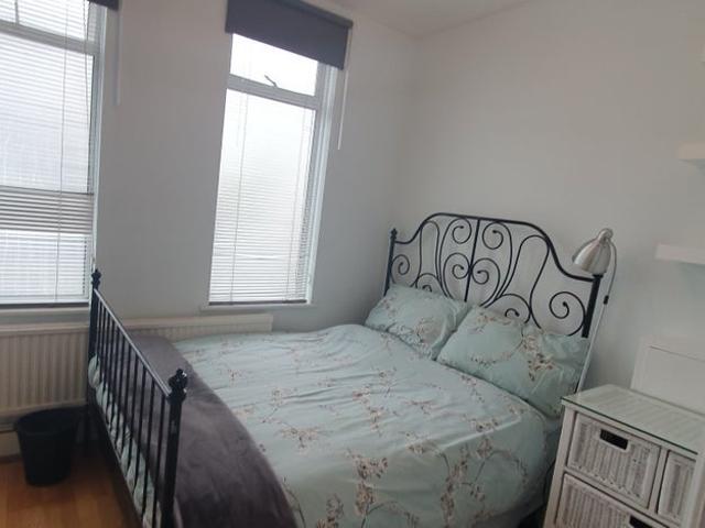 Room at Gassiot Road, Greater London