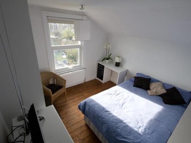 Room at Gap Road, Greater London