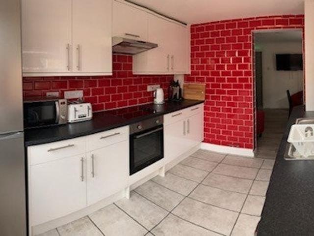 Room at Garner Street, Grimsby