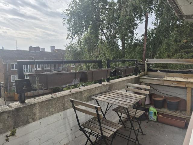 Room at Garnies Close, Greater London