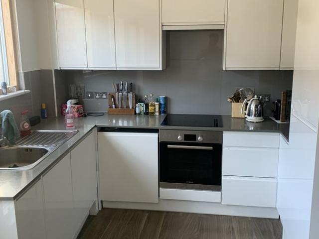 Room at Garratt Lane, Greater London