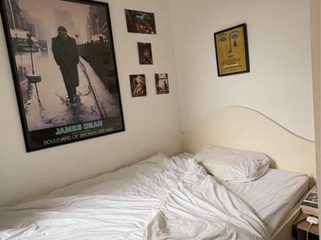 Room at Garratt Lane, Greater London