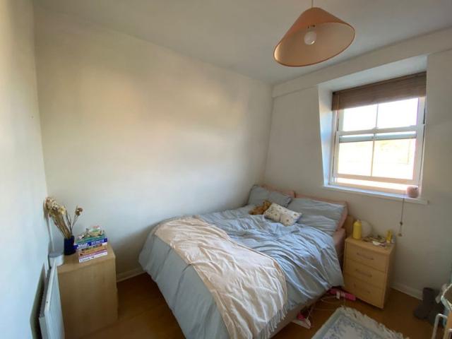 Room at Garratt Lane, Greater London