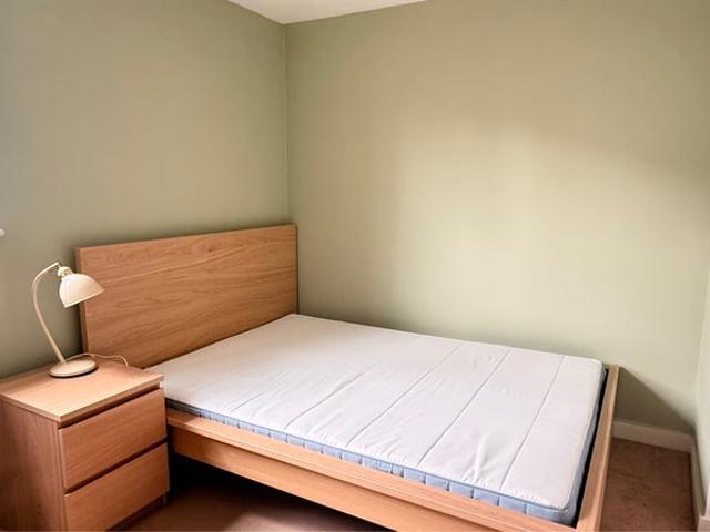 Room at Garratt Lane, Greater London