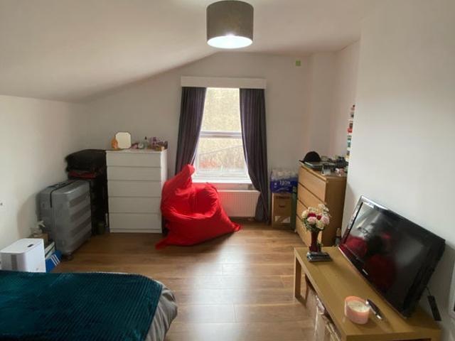 Room at Garratt Terrace, Greater London