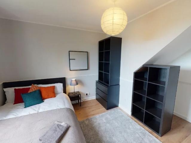 Room at Garthdee Crescent, Aberdeen City