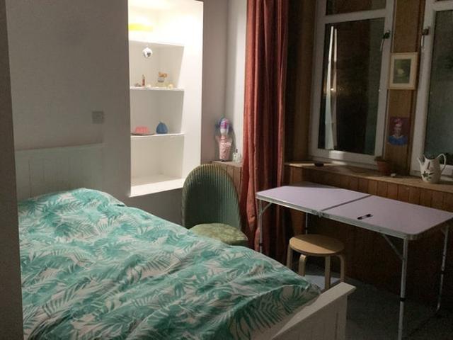 Room at Garthland Drive, Glasgow