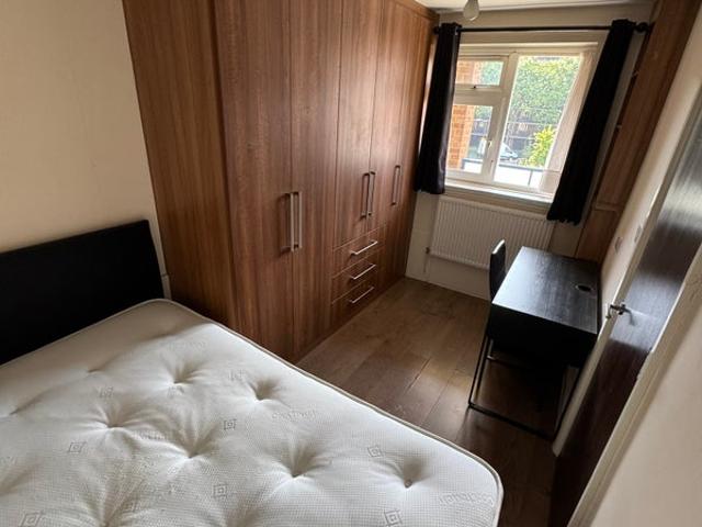 Room at Gataker Street, Greater London