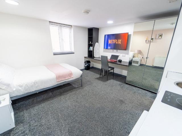 Room at Gate B, Birmingham