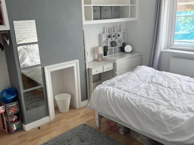 Room at Gavestone Road, Greater London