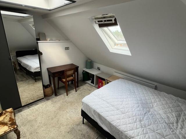 Room at Geoffrey Road, Greater London