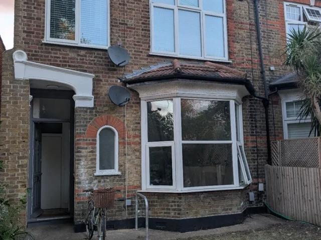 Room at George Lane, Greater London