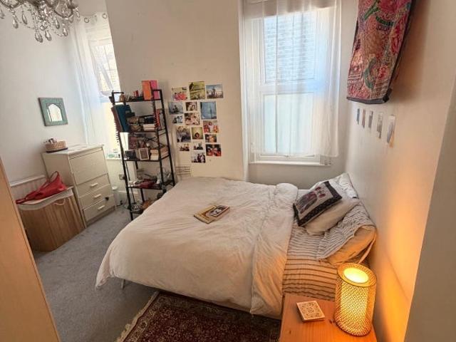 Room at George Lane, Greater London