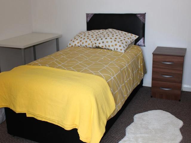 Room at George Road, Birmingham