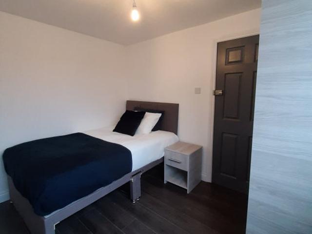 Room at George Robertson Close, Coventry