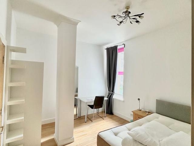 Room at George Square, Glasgow