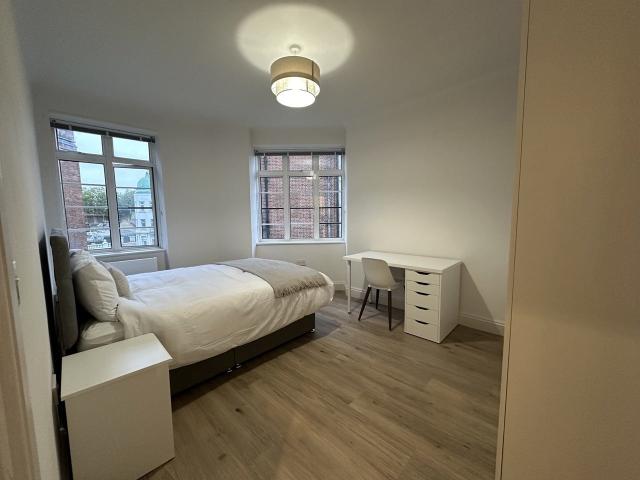 Room at George Street, City of Westminster