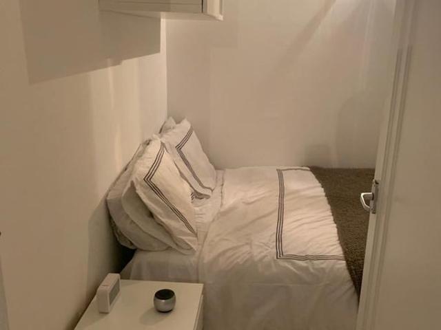Room at George Street, City of Westminster