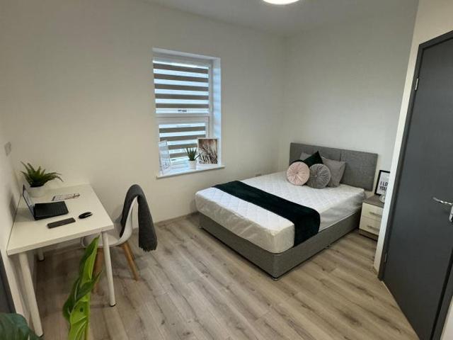Room at George Street, Bassetlaw