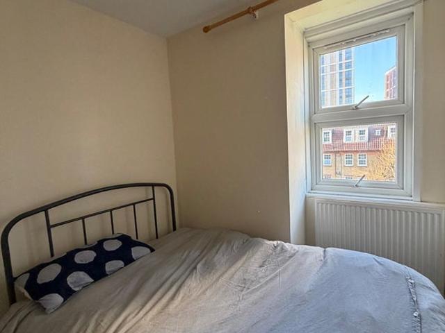 Room at Germander Way, Greater London