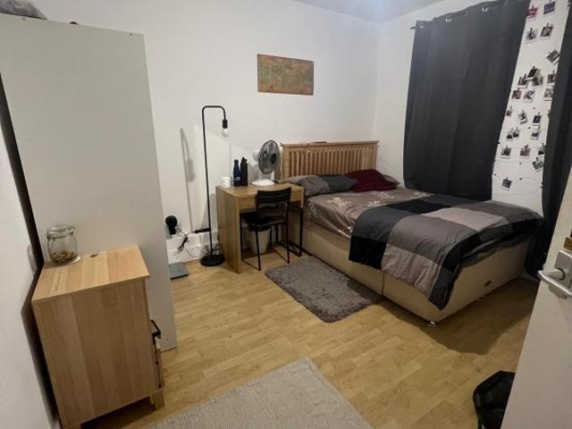 Room at Germander Way, Greater London