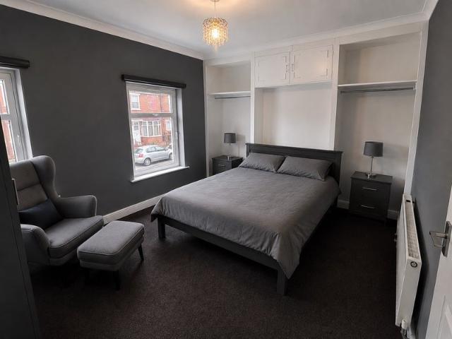 Room at Geraldine Road, Birmingham