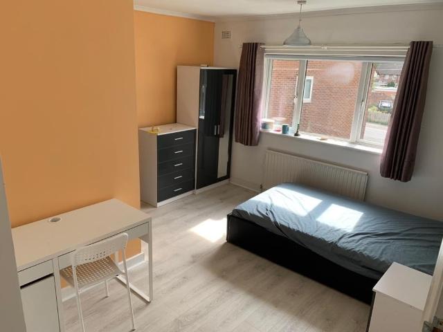 Room at Gerard Avenue, Coventry