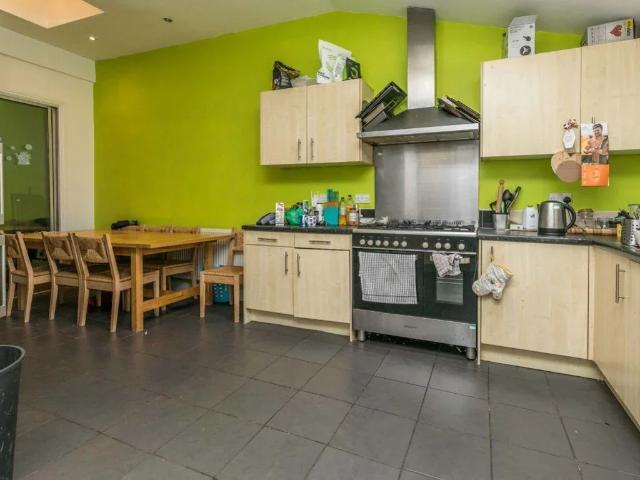 Room at Gibbins Road, Birmingham