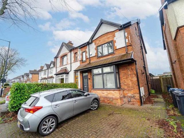 Room at Gibbins Road, Birmingham