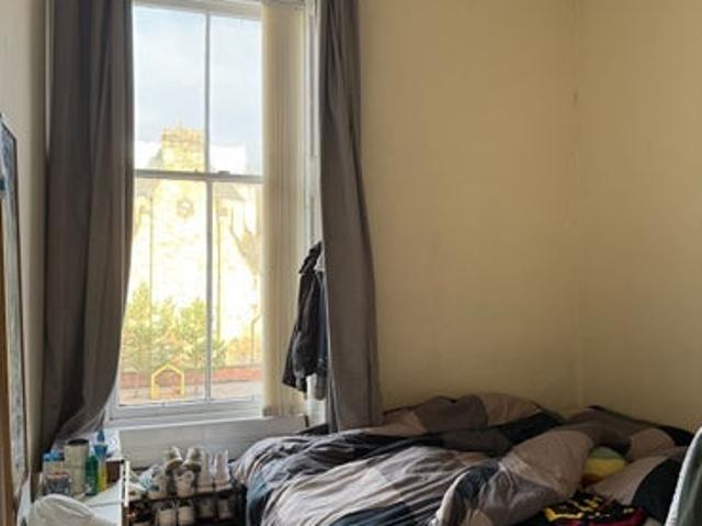 Room at Gibson Street, Glasgow